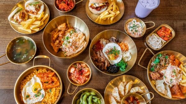 ‘Oh my gosh’ - New Korean street food restaurant opens on Division ...